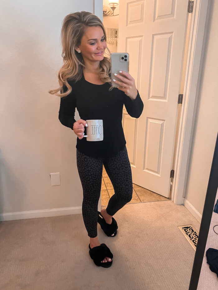 Comfy Stay at Home Outfits - A Cup Full of Sass Comfy Stay at Home Outfits - A Cup Full of Sass